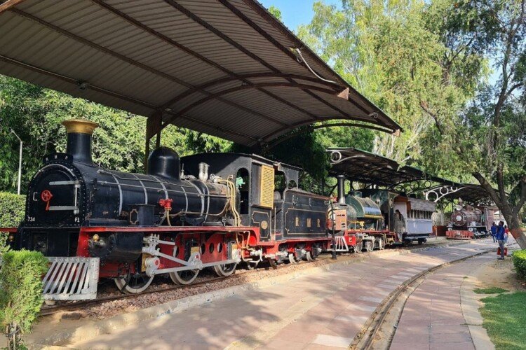 5 Must-Do Adventures Near Chanakyapuri, Delhi